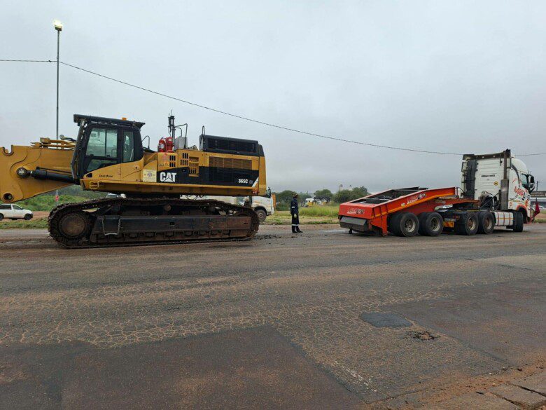 Obey the legal requirements when transporting abnormal loads ...